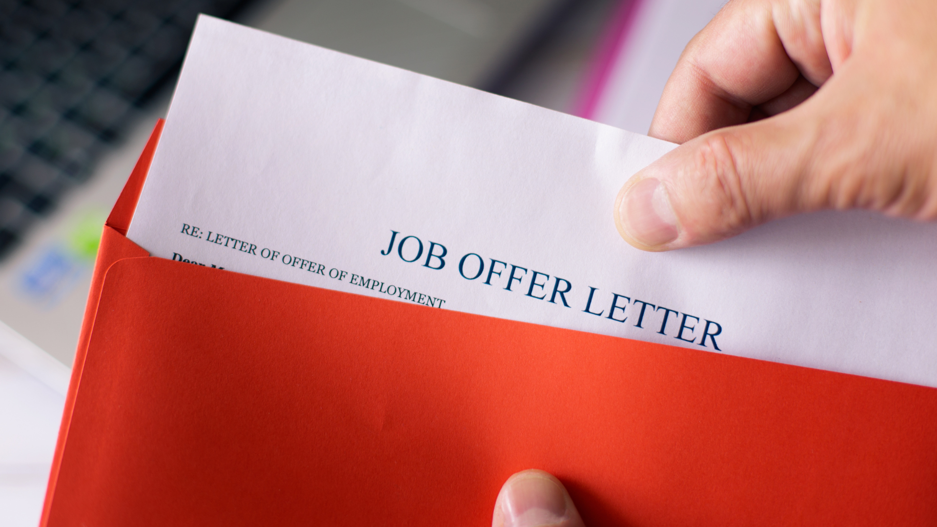 How to Handle Multiple Job Offers Without Losing Either One | ZapResume